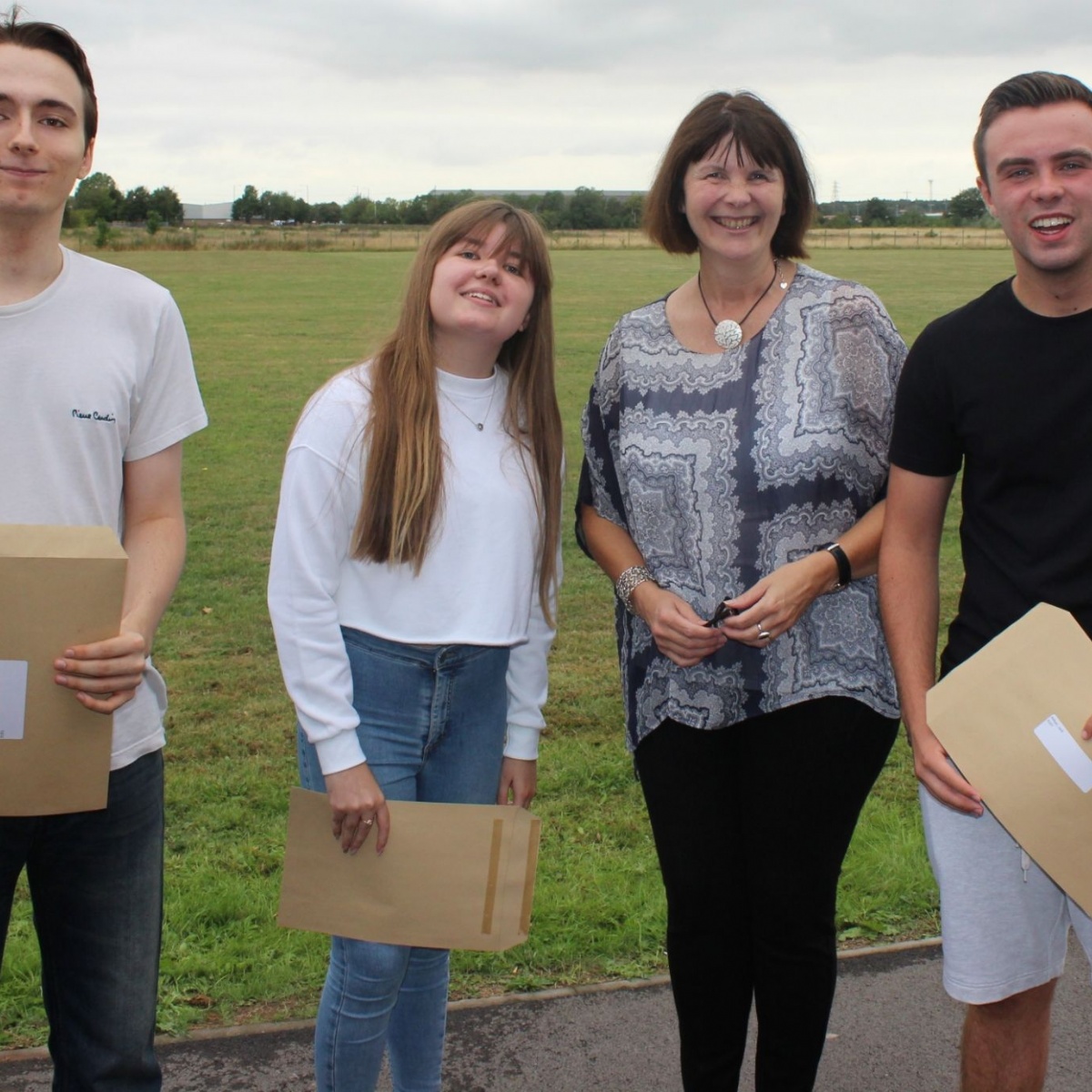Hungerhill School - Year 11 Results Day 2018